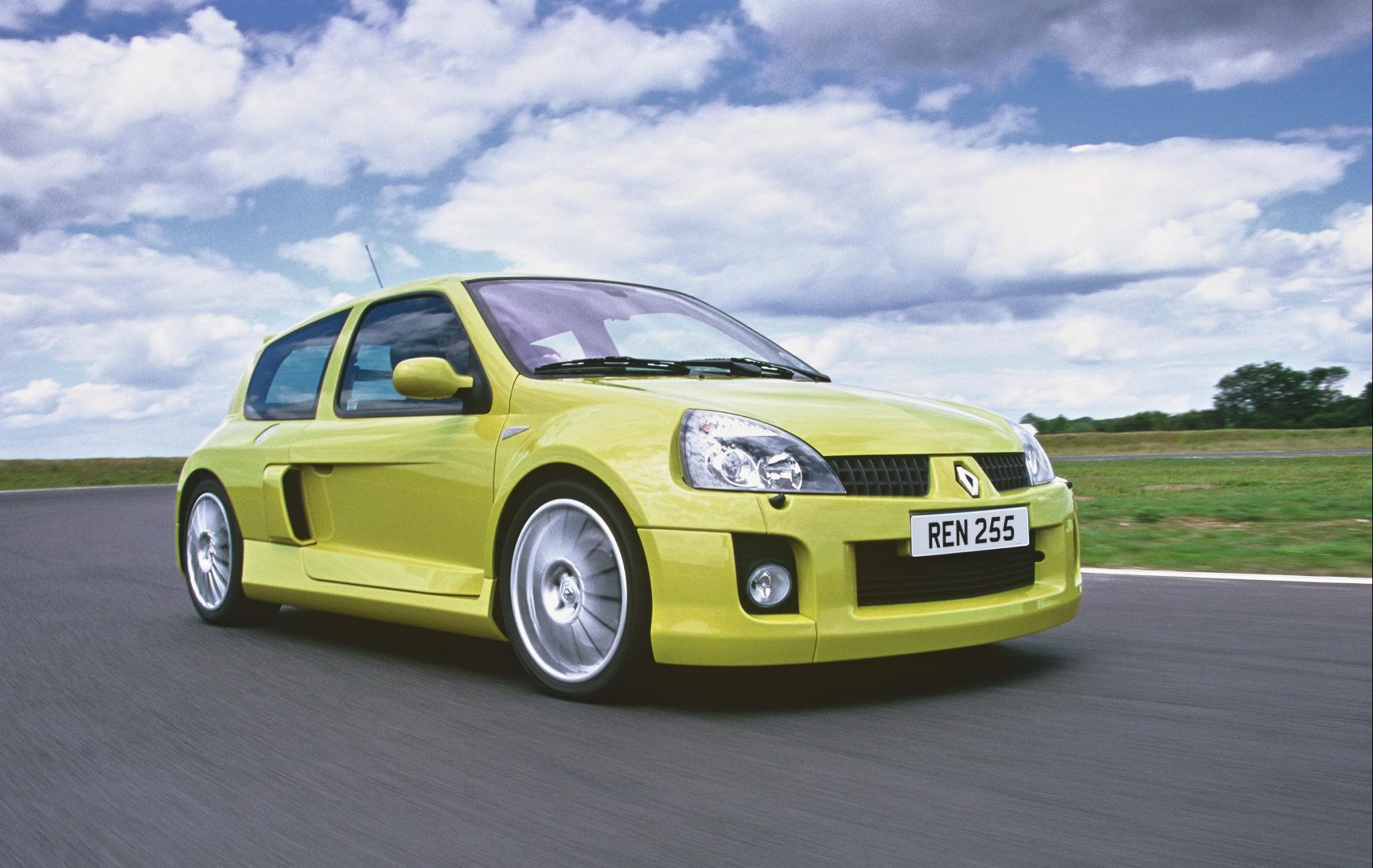 Renault Clio at 30: Highs and lows of a hot hatch hero | Hagerty UK