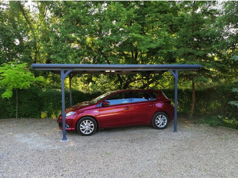 5 ways to cover your classic car without a garage | Hagerty UK