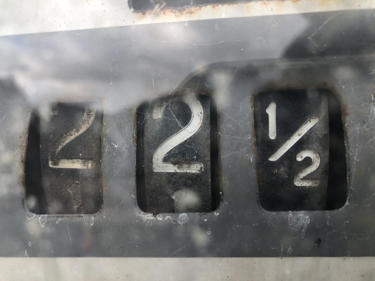 Take a tour of Britain's preserved and crumbling local petrol stations ...