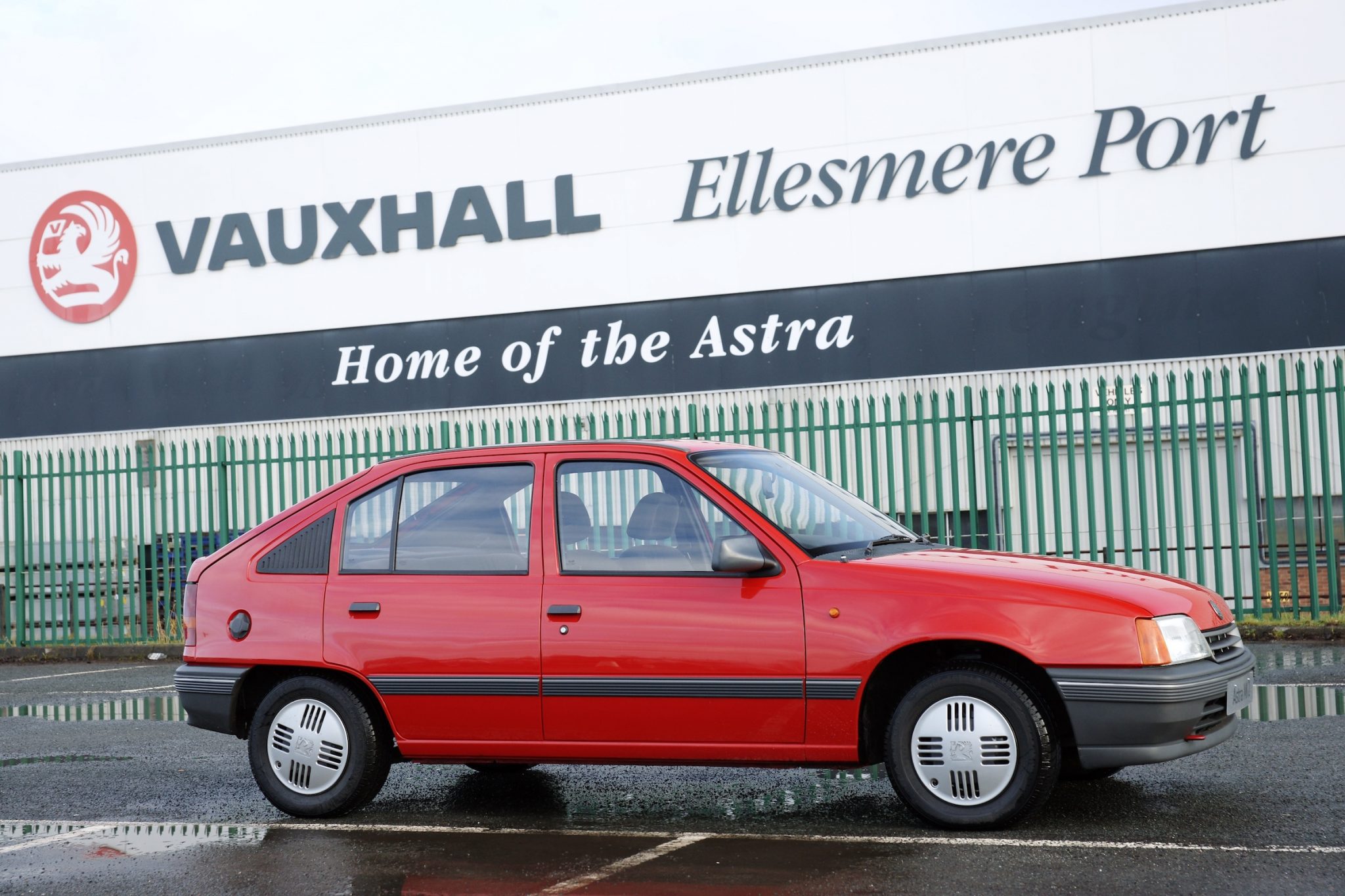 The unexceptional Astra Mk2 was vital to Vauxhall | Hagerty UK