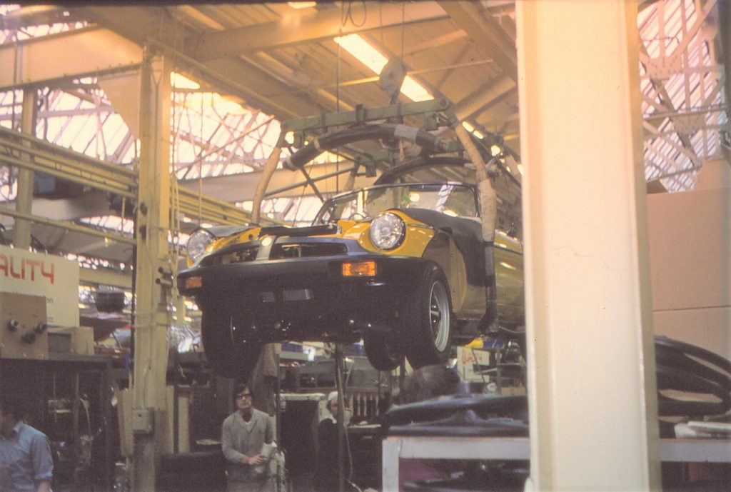 Rare photos capture the final days of MG's Abingdon factory | Hagerty UK