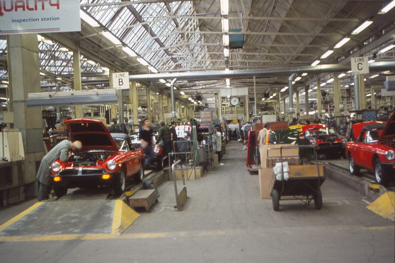 Rare photos capture the final days of MG's Abingdon factory | Hagerty UK