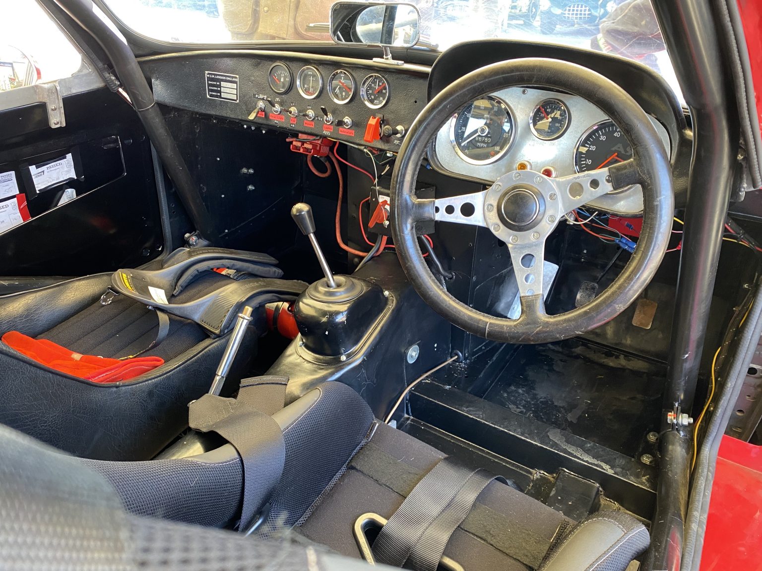 Larging it: Big thrills in tiny cars at the 2022 Goodwood Members’ Meeting | Hagerty UK