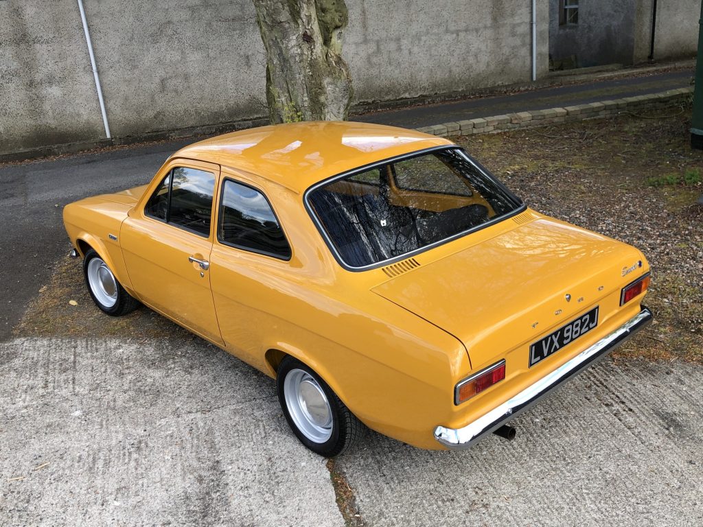 Outstanding in its field: Maize yellow Escort RS1600 heads to auction ...