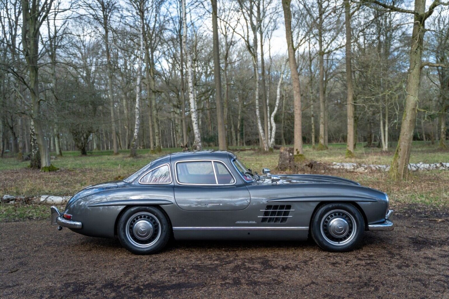 Would you pay £200,000 for this uncanny 'Gullwing' replica based on an ...