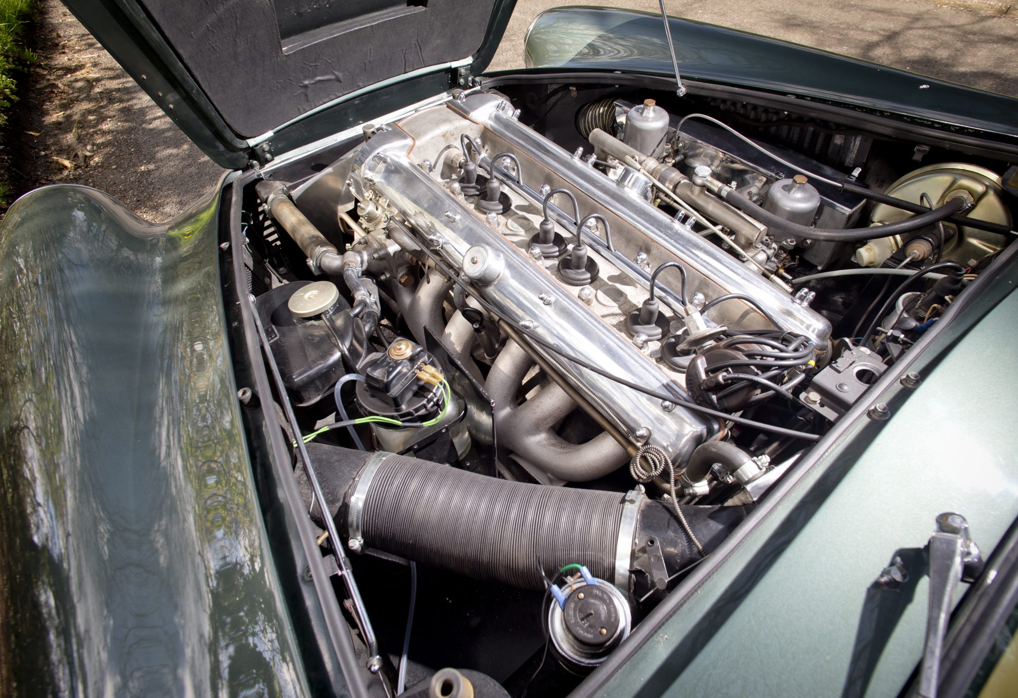 Driving the Greats: Aston Martin DB4 | Hagerty UK