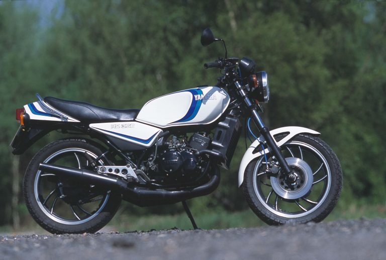 With a twist of the throttle, the Yamaha RD350LC was a party animal ...
