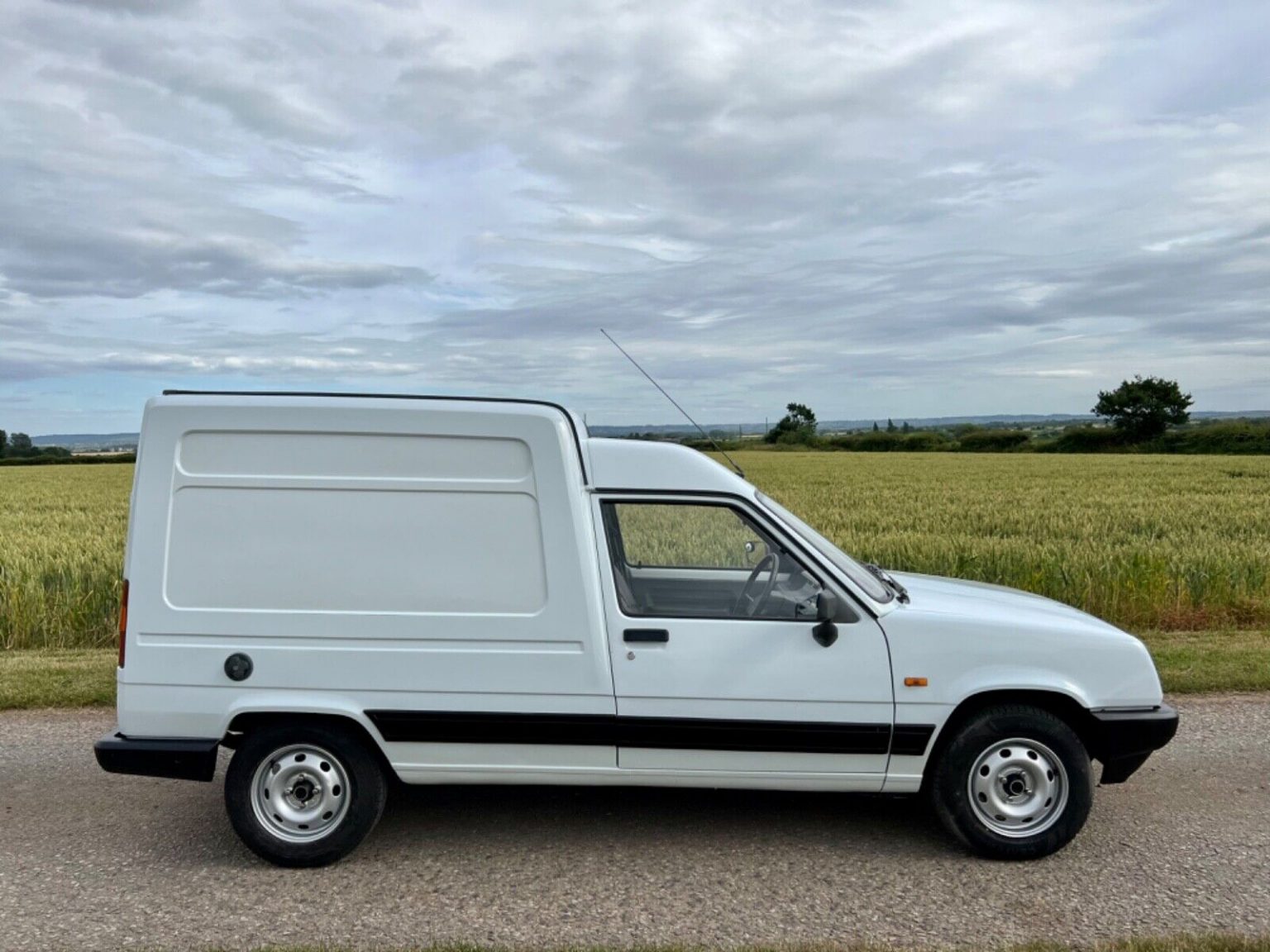 Unexceptional Classifieds: Renault Extra van | Hagerty UK