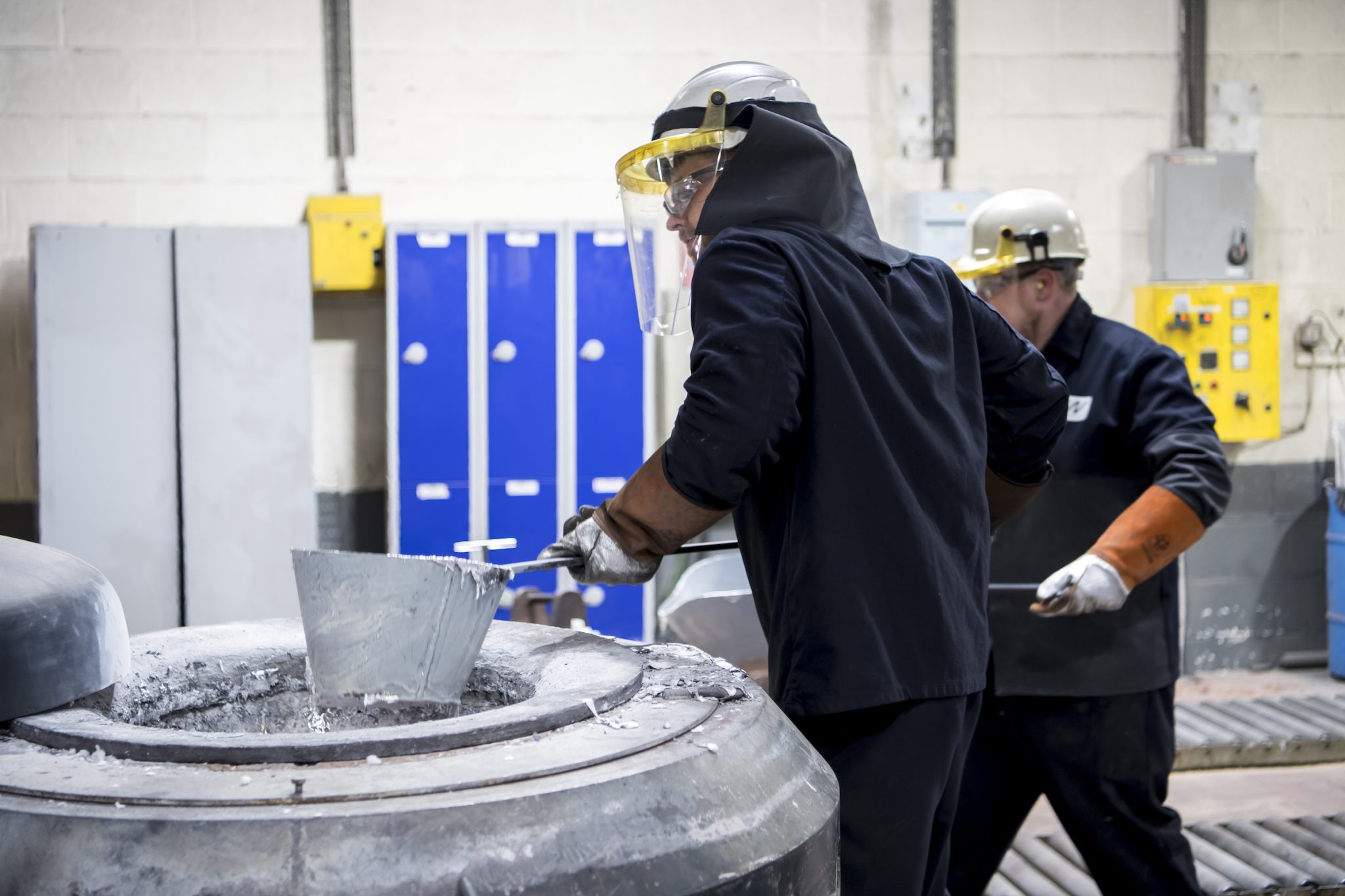 Meet the cast of Grainger & Worrall, making engine parts for Bentley, Bugatti and Porsche ...