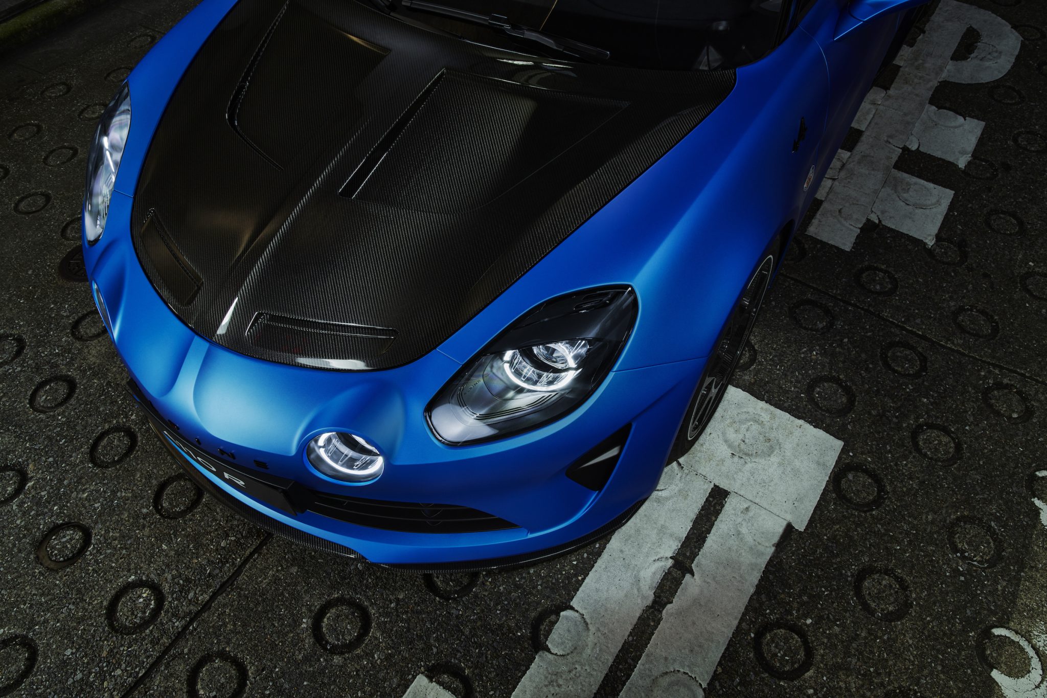 Fresh Alpine aero: Lighter, quicker A110 R joins sports car range ...