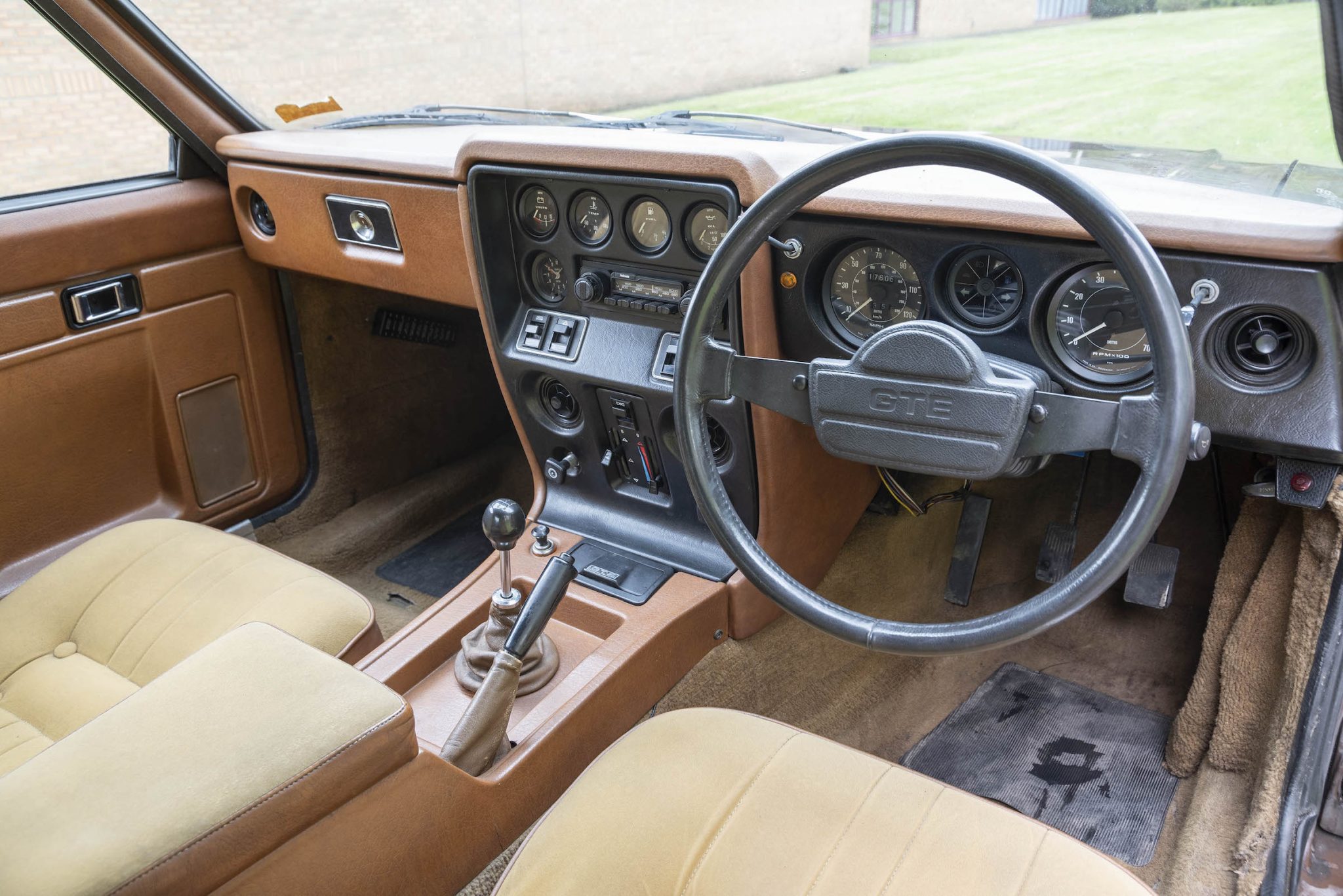 Buying Guide: Reliant Scimitar GTE, GTC (1968–1986) | Hagerty UK
