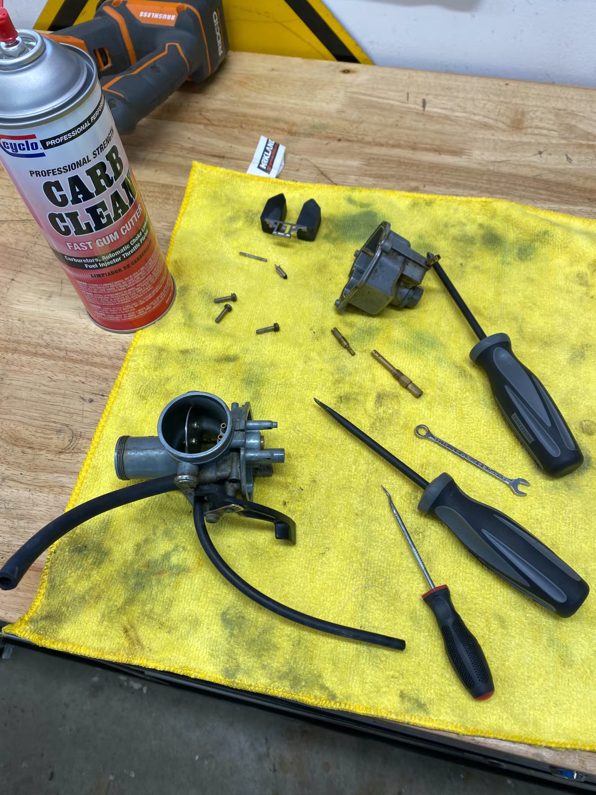 7 tips for cleaning old car parts | Hagerty UK