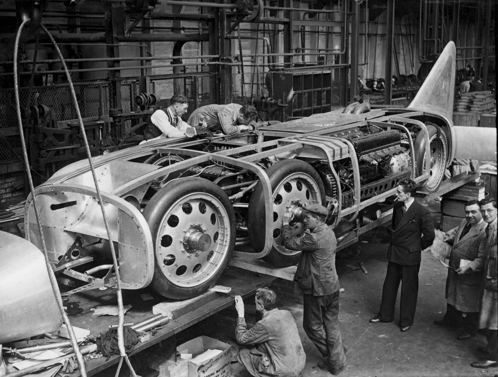 Thunderbolt and lightning-fast: The Captain who set three Land Speed ...