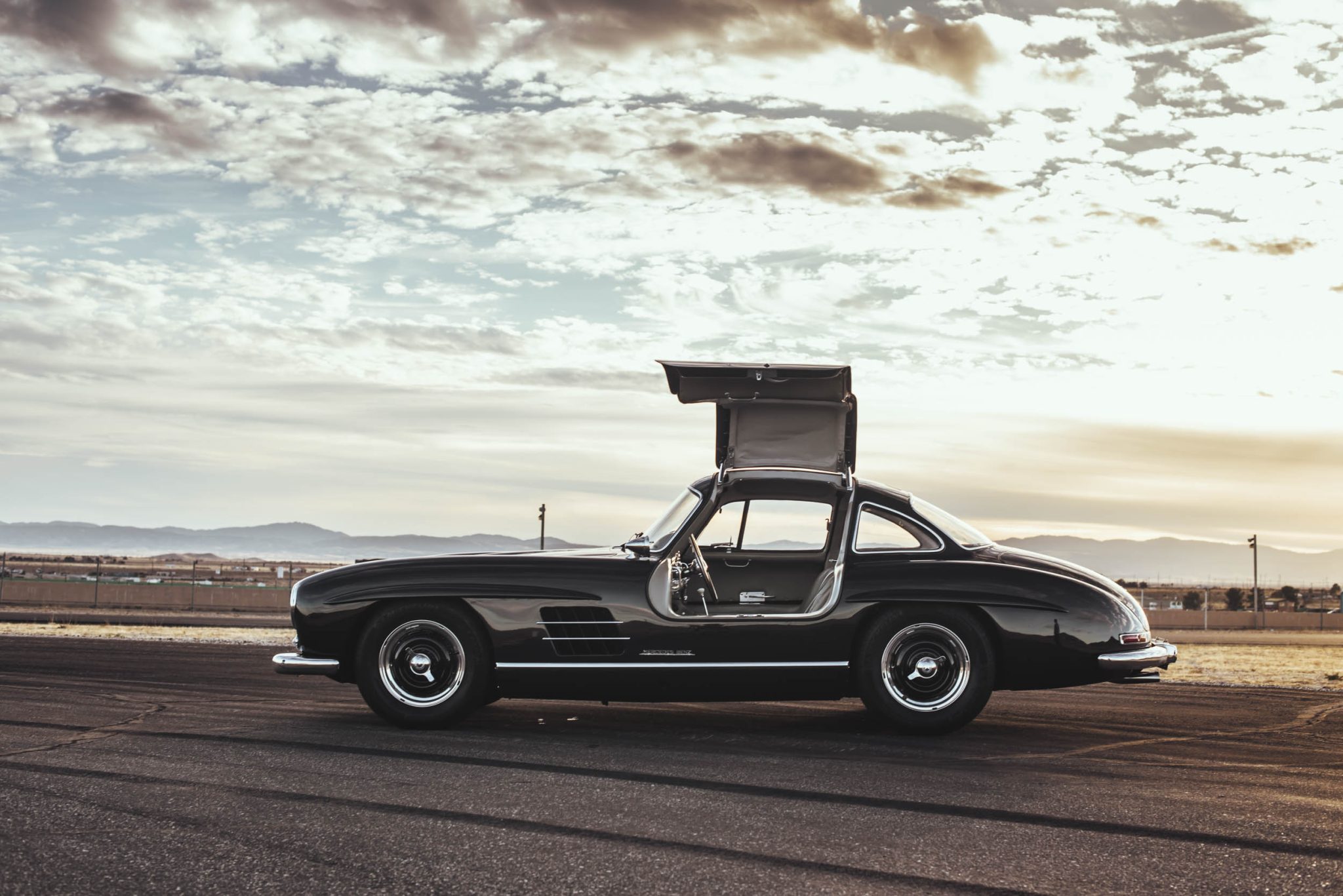 Driving the Greats: Mercedes 300SL Gullwing | Hagerty UK