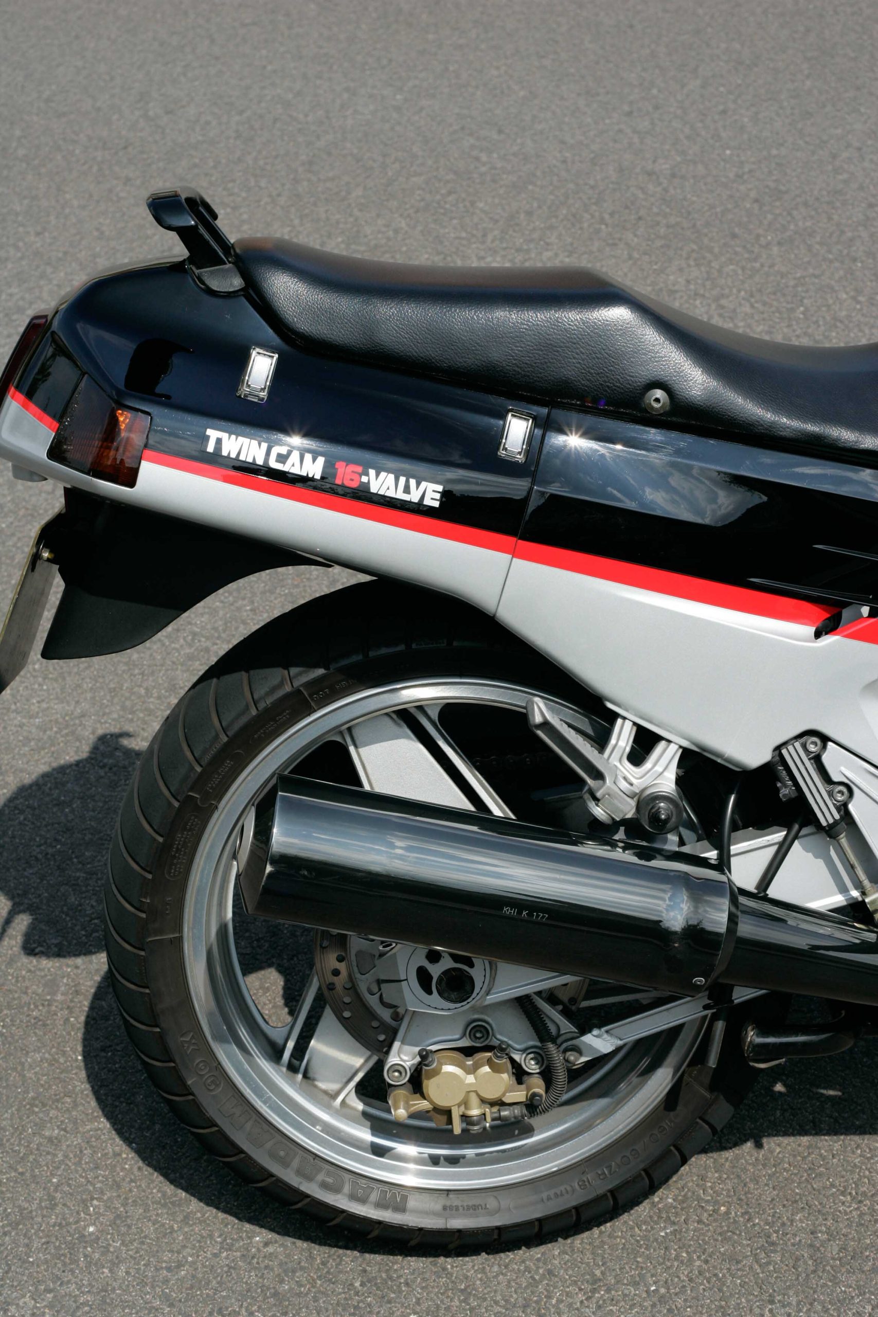 The Kawasaki ZX-10 was more sports-tourer than superbike | Hagerty UK