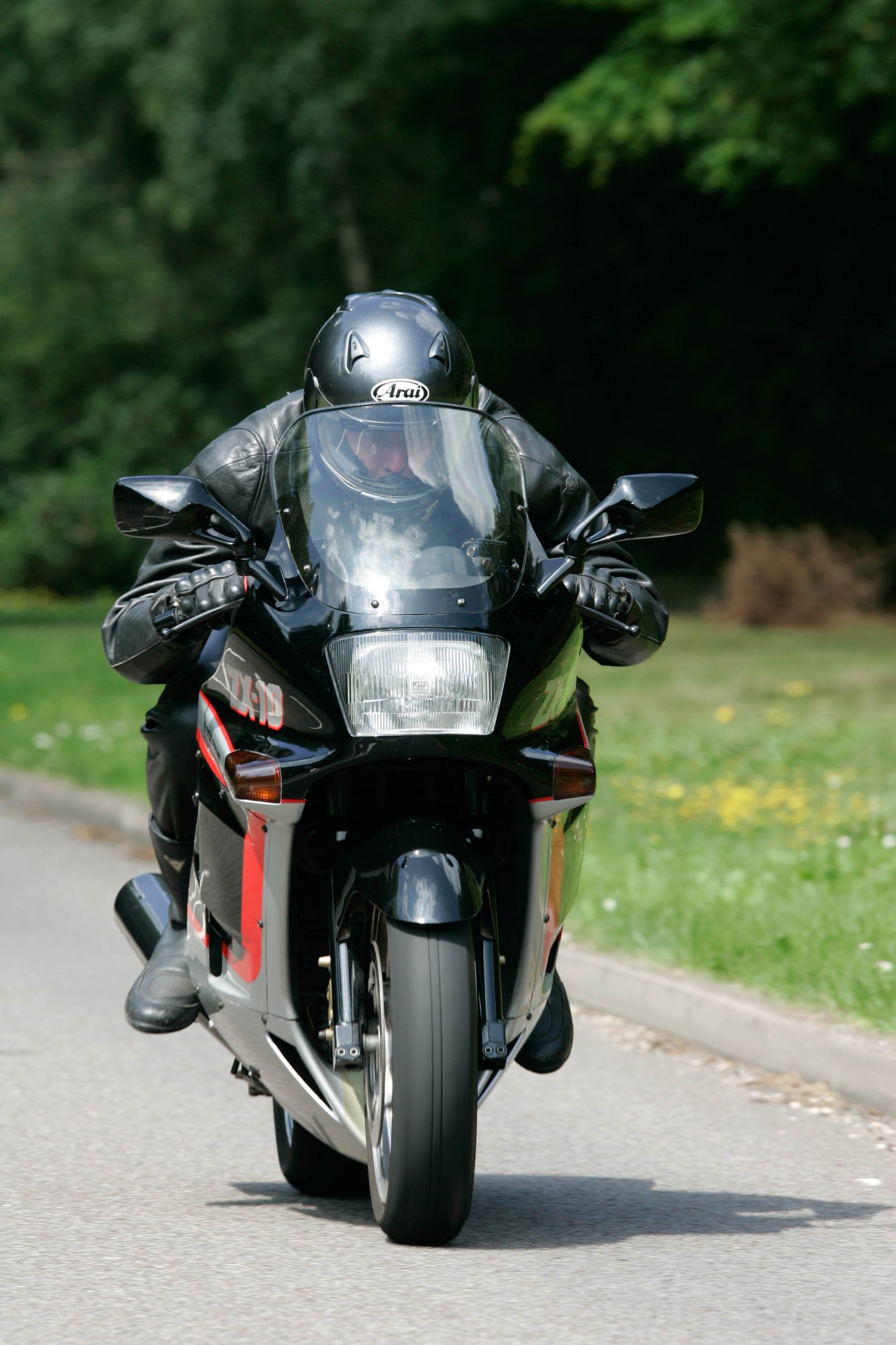 The Kawasaki ZX-10 was more sports-tourer than superbike | Hagerty UK