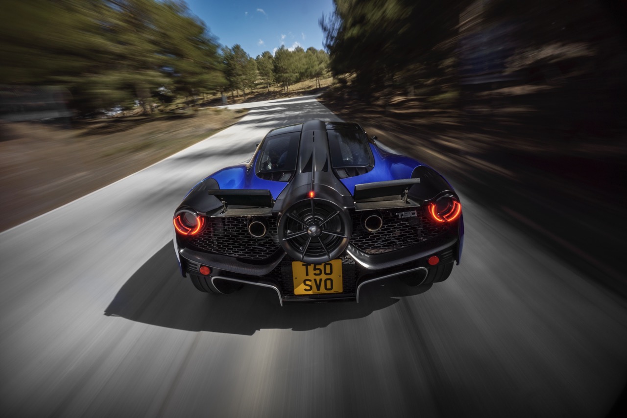 EXCLUSIVE: The GMA T.50 Finally Meets Its Ancestor, the McLaren F1 ...