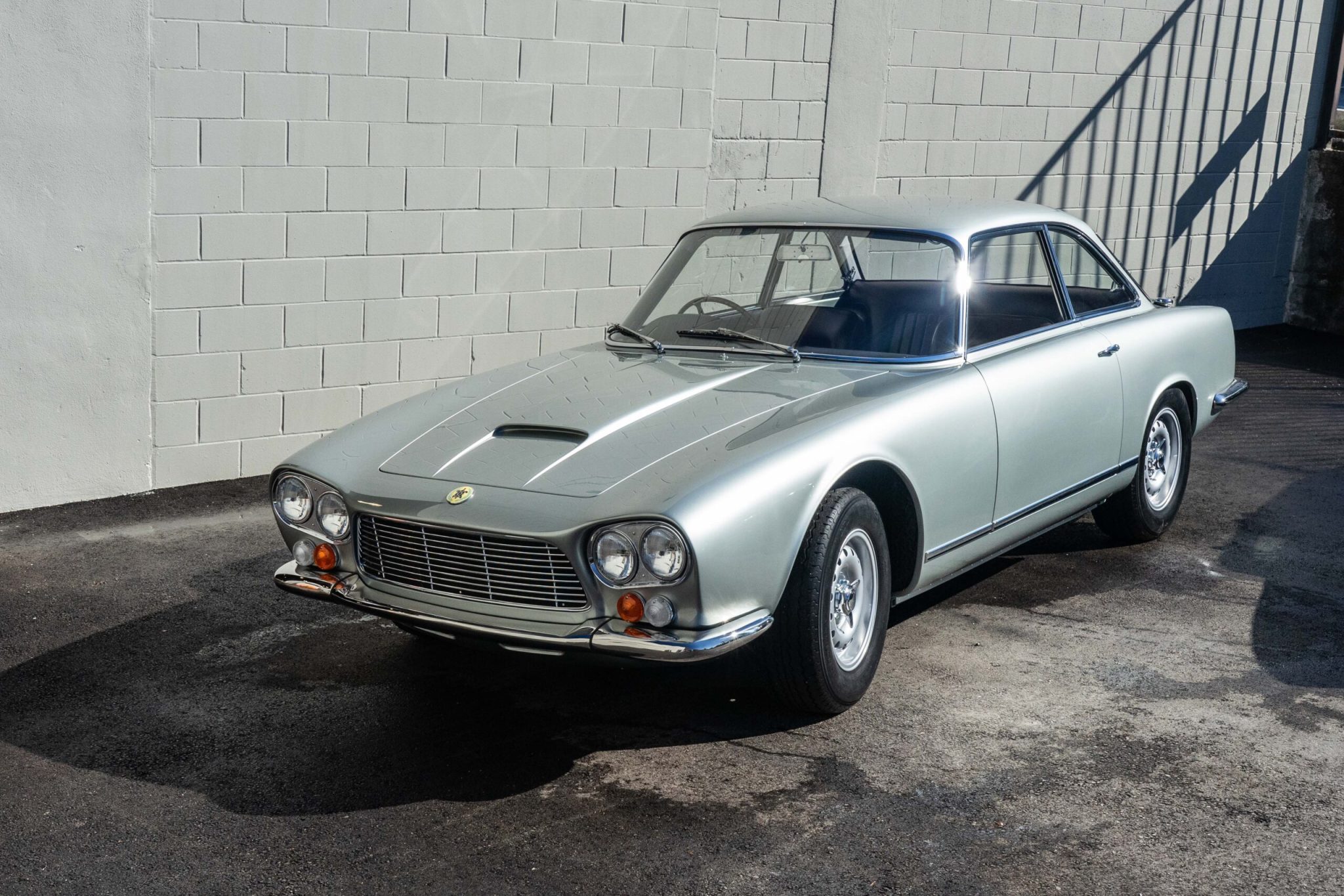 The Gordon-Keeble GT: A Tortoise on the Nose but a V8 under the Hood ...
